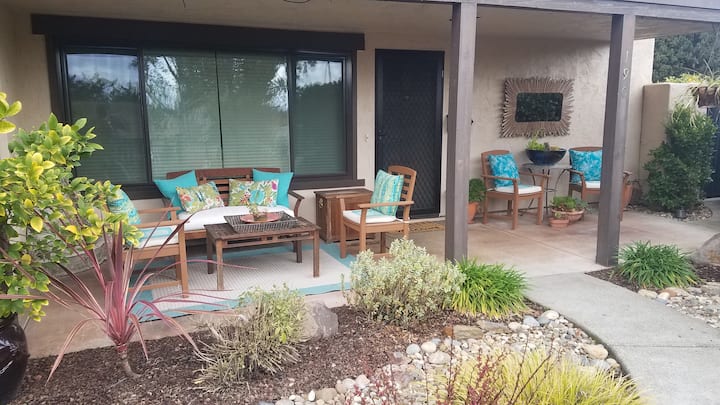 Easy Walk To Plaza Lovely Condo 2 Baths - Sonoma