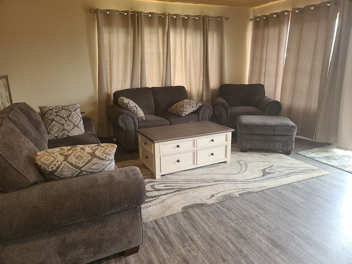 New Remodel  1 Private Master Room. Full House - Coos Bay, OR
