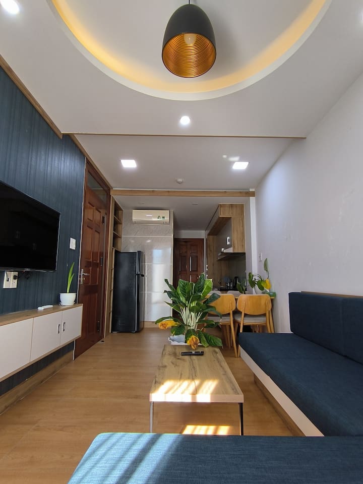 Kim House 4th Floor/2br Apt/large Balcony - Da Nang