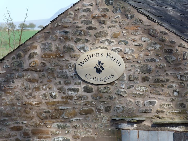 Orchard Cottage, Waltons Farm Cottages, Cantsfield - Kirkby Lonsdale