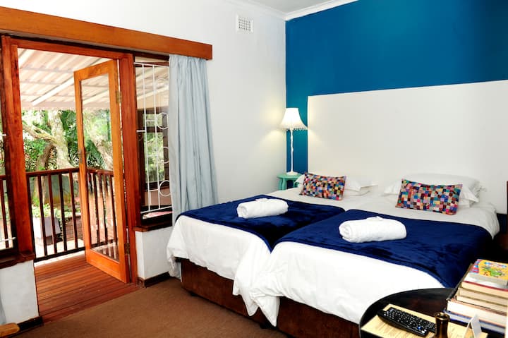 Oliveroom's Serviced Twin Rooms In A Lovely Garden - Durban