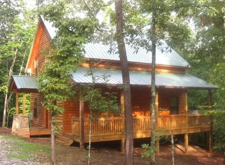 Southern Comfort Cabin - Cleveland, GA