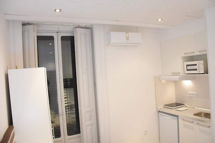 3.- Estudio Privado ÓPera/sol. Con Balcón - Madrid