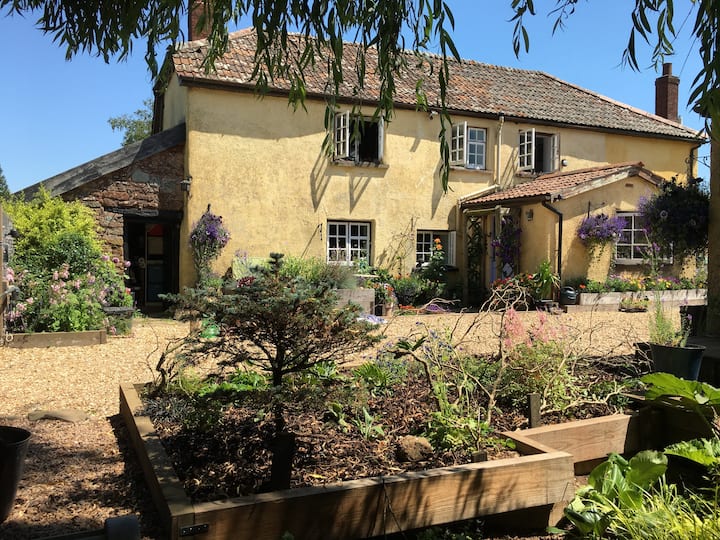 Character Cottage With Own Private Garden - Exeter Airport (EXT)