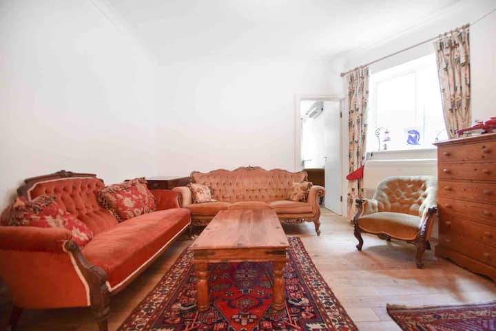 Artist Flat In Islington - London