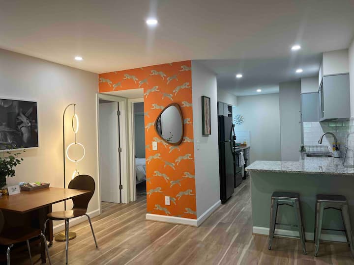 Coliseum 10 Min! Simply Midtown! King/queen! - Greensboro, NC