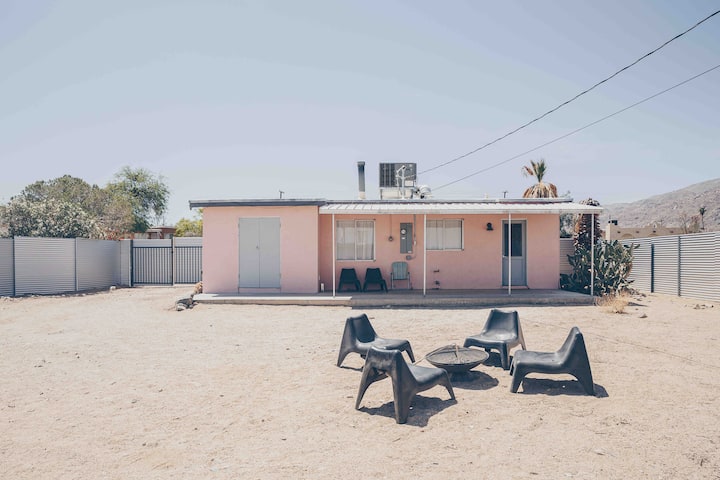 Pink, Architect-appointed Home! | 3 Min To Jtnp - California