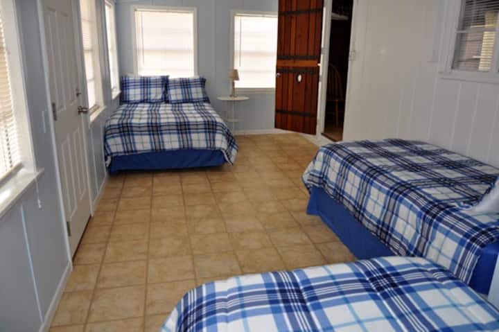 Lakeside Cabin For 12 @Cedarlodge On Lake Buchanan - Kingsland, TX