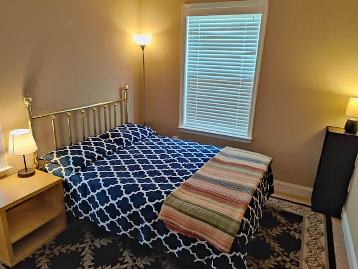 #2 - Townhouse Bedroom - Ummc, J Hopkins, Stadiums - Baltimore, MD