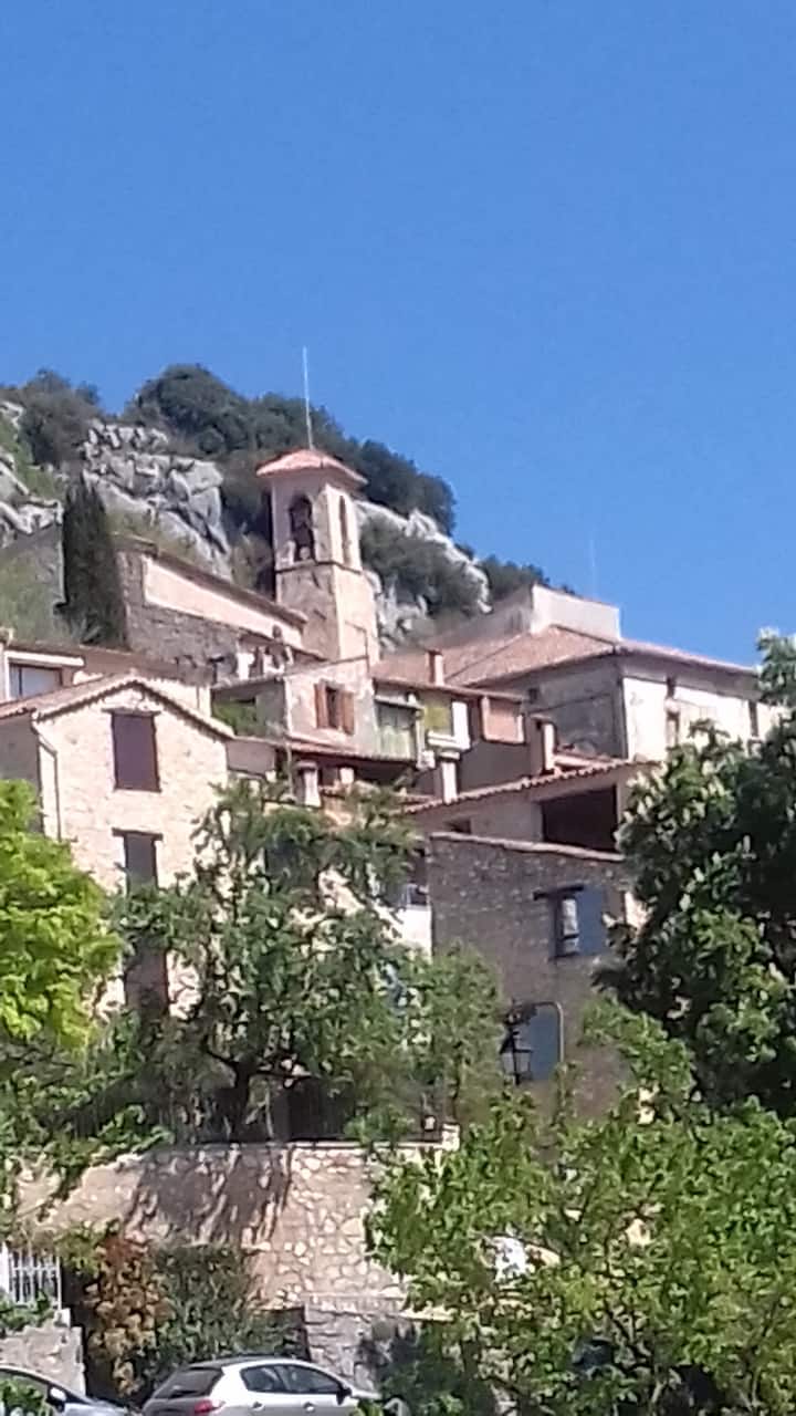 Maison Pittoresque, Terrasse, à 2mn à Pied Du Lac - Bauduen