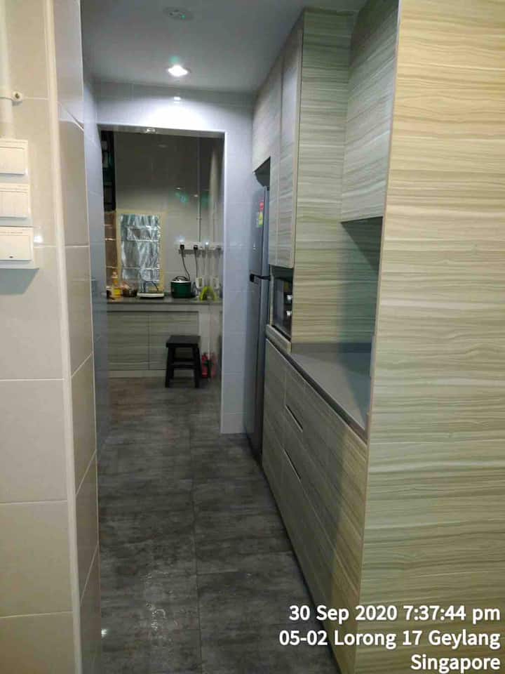 Lor 17 L2r5 Private Room In A Walkup Apartment - Tampines