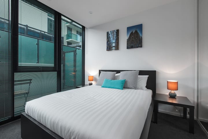 Peaceful Urban Living In The Heart Of The Action - Austrália