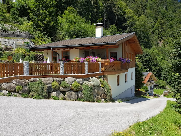 Gesamtes Haus In Hanglage, Apartment Angie - Zell am See