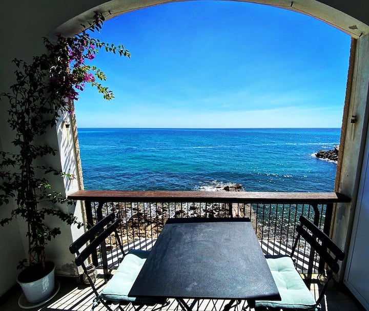 Logement De Charme à Pieds Dans L'eau - Sanremo