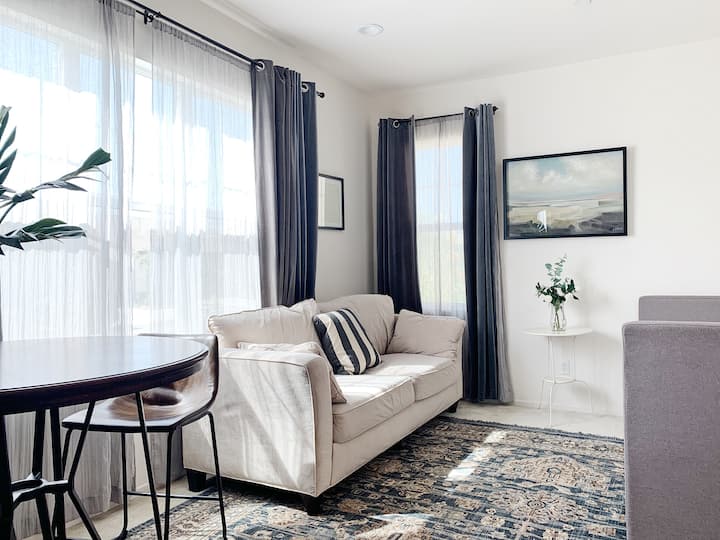 Monthly Stay Only.  2bedroom 1bath - Ontario