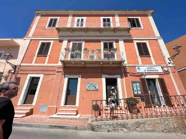 L’ammiraglia Appartamento A Cala Gavetta - La Maddalena