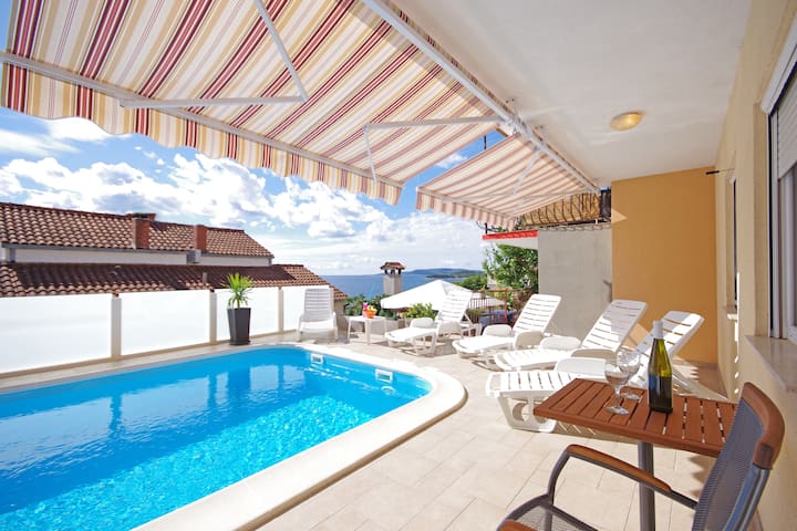 Apartman Lucieta - Okrug Gornji