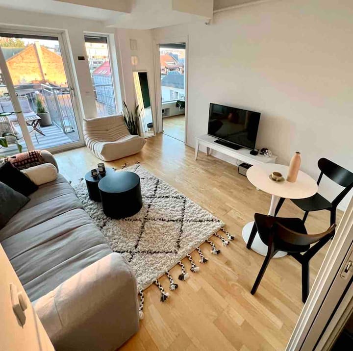 Modern 1-bedroom Apt W/sunny Balcony, Grunerløkka. - Oslo
