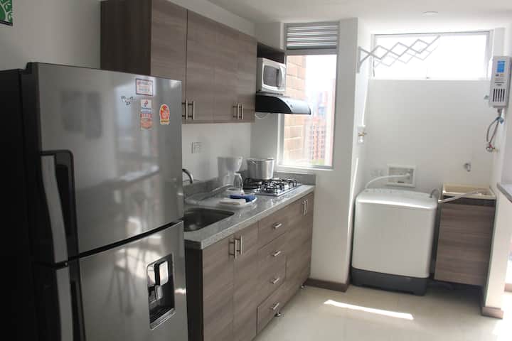 5th F, Air Cond, Poblado Loft, Balcony, Metro - Medellín