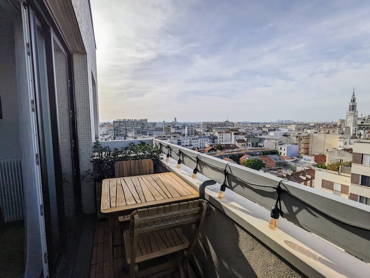 Le Parisien 20 : Balcon Sur Paris - París