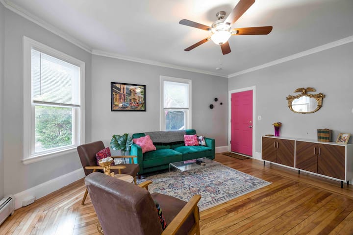 Paradise In Portland - 2 Br King Bed Easy Parking - Portland, ME