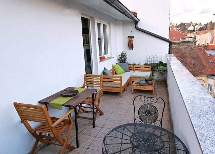 Central Apartment With Large Terrace - Zagreb