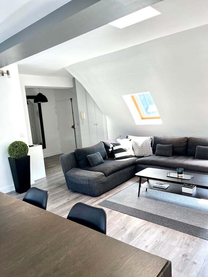 View On The Roofs - Centre Of Paris - Paris