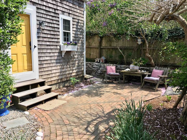 Nantucket Guest Cottage - 南塔克特