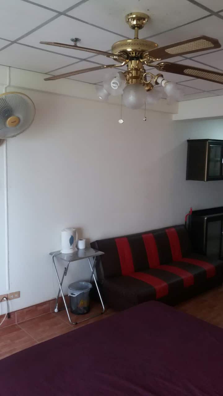Jomtien Beach Condominium - Pattaya City