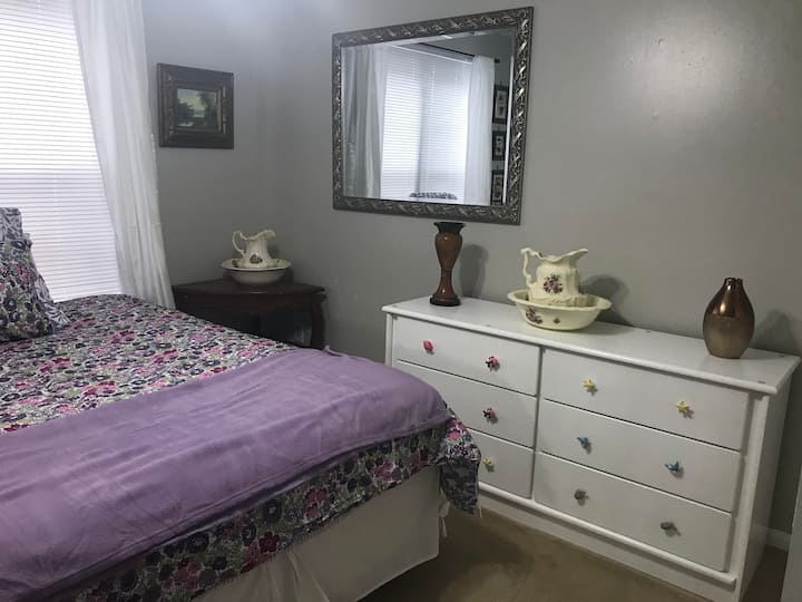 Bedroom # 1 Down Stairs - Charleston, SC