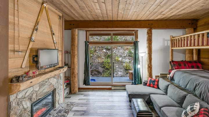 Champagne Pow Chalet! Best Ski In/out. Up To 7ppl - Big White Ski Resort, BC