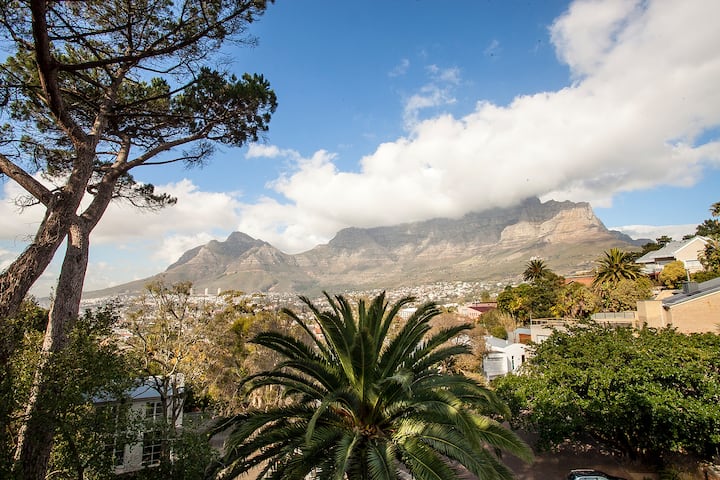 Stylish Suite With Beautiful Table Mountain Views - Cape Town