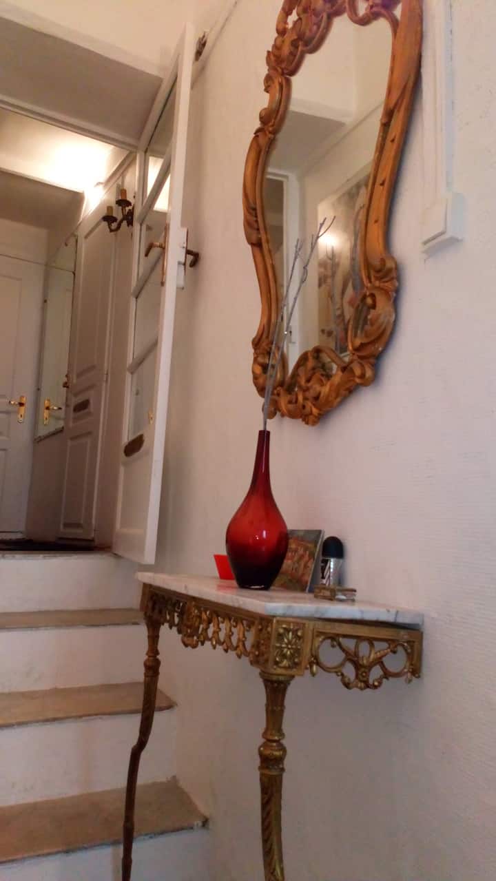 Appartement De Charme Dans Le Vieux Nice - Nice