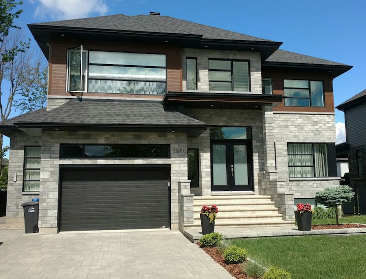 Luxurius New House Pool/hot Tube! - Longueuil