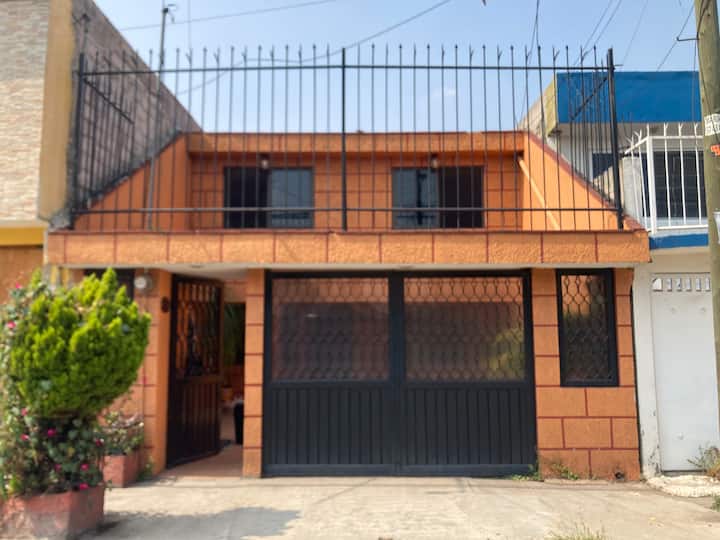 9 Camas 1 Sofá Cama, 20min Airport - Ecatepec de Morelos