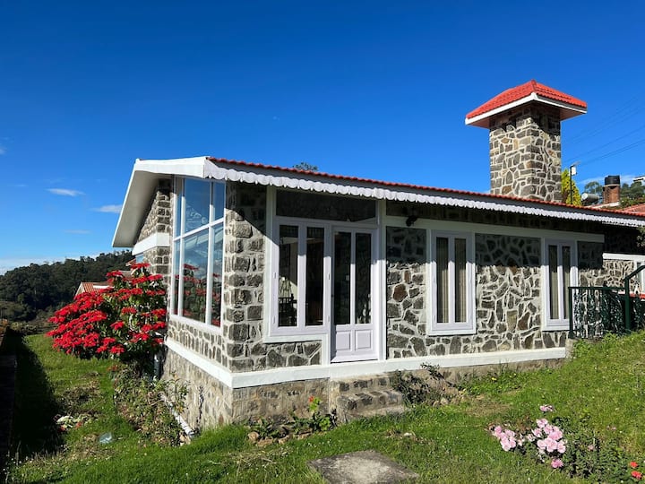 Magical, Elegant, Cottage With Views - Kodaikanal