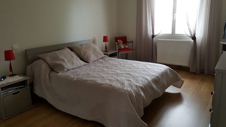 Chambre Privée à Louer Dans Jolie Villa - Saint-Jean-d'Illac