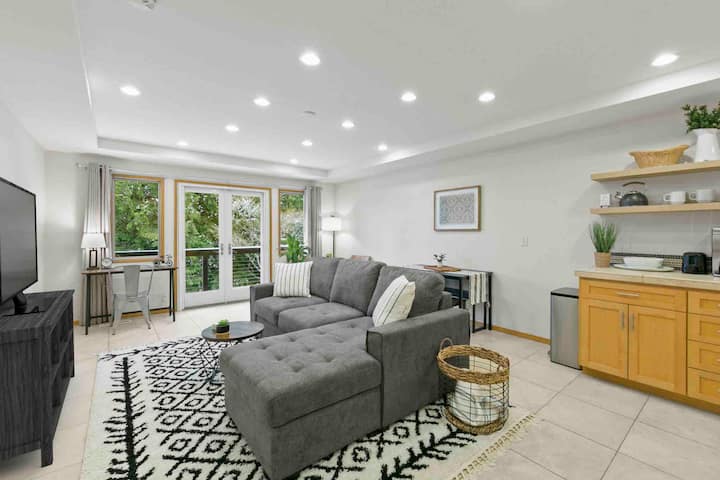 Peaceful 2br Retreat Near Seattle & Chambers Bay - Fox Island, WA