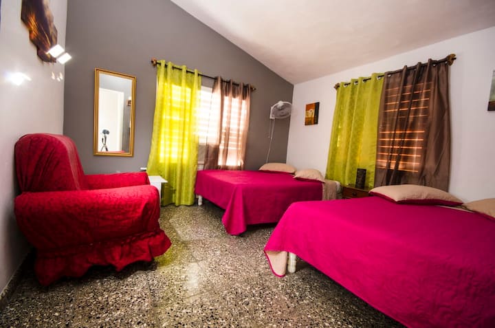 Casa Diana Y Maykel
Energía Solar 24 Horas Y Wifi - Cuba