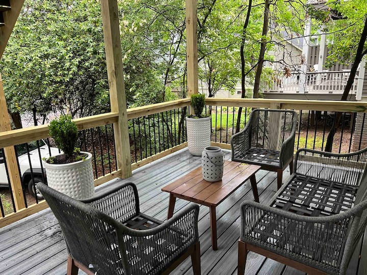Midtown Apt With Designer Touch - Buckhead