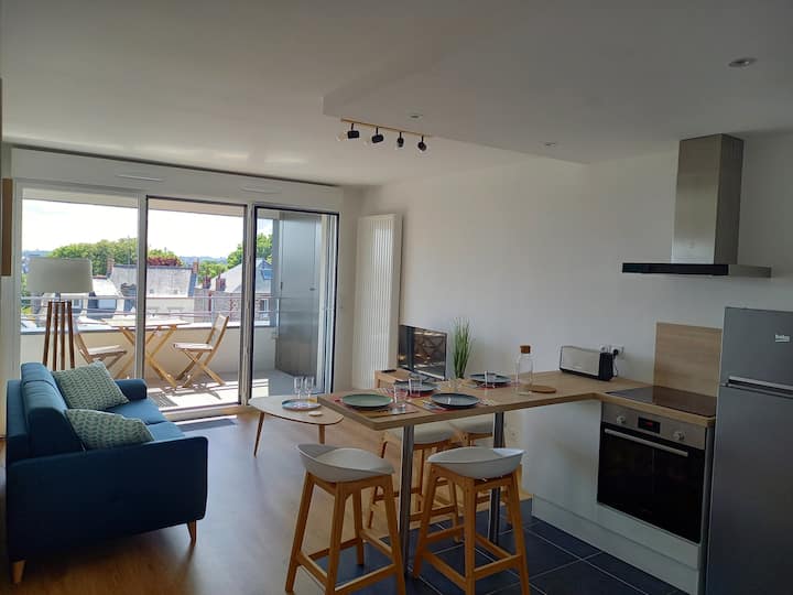 Bel Appartement T2, Centre Ville, Balcon, Parking - Dinard
