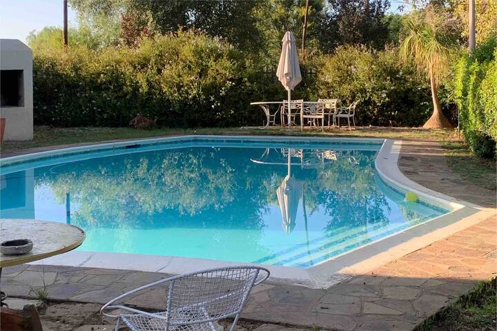 Artkaroo Jacaranda Suite - Oudtshoorn
