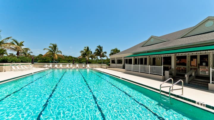 Longboat Key Cedars East 2b/2.5b Townhouse Condo - Longboat Key, FL
