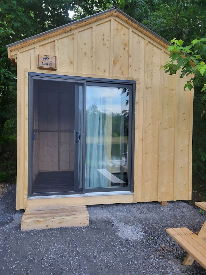 Off Grid Cabin #8 With 4 Acre Man-made Pond - Casselman