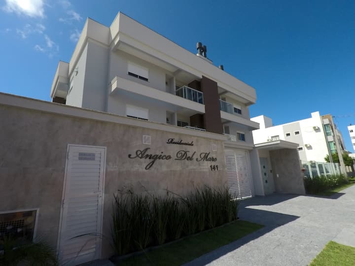 2 Qtos, Split, Wi-fi Privado, Frente Rua, Piscina. - Governador Celso Ramos