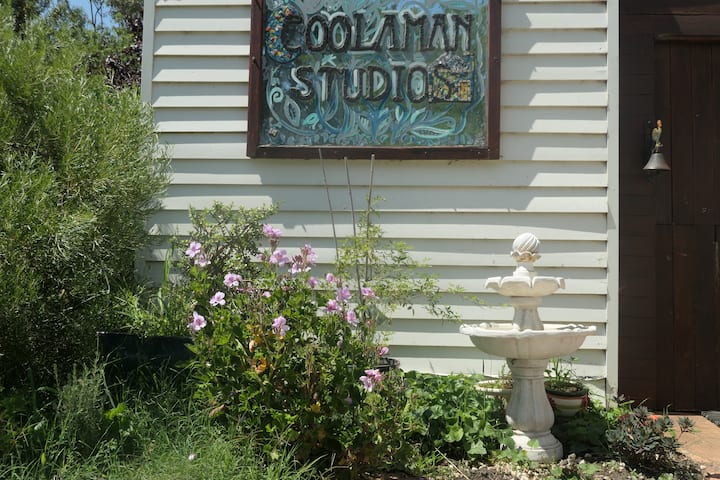 Studio/farm.  
Unwind & Revive In Nature - Gisborne, Australia