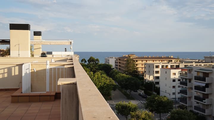 Atico Nuevo, Parking+wifi,centrico, Junto La Playa - Cambrils