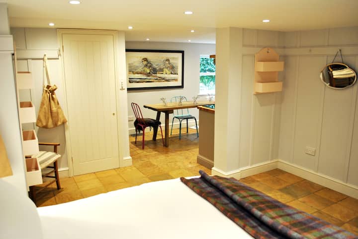 The Garden Mews - Stylish Self Catering - Bradford-on-Avon