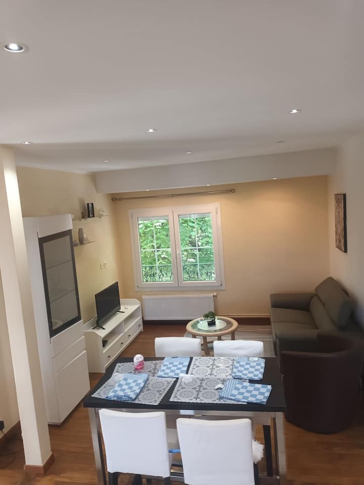 Appartement F 3 - Courbevoie