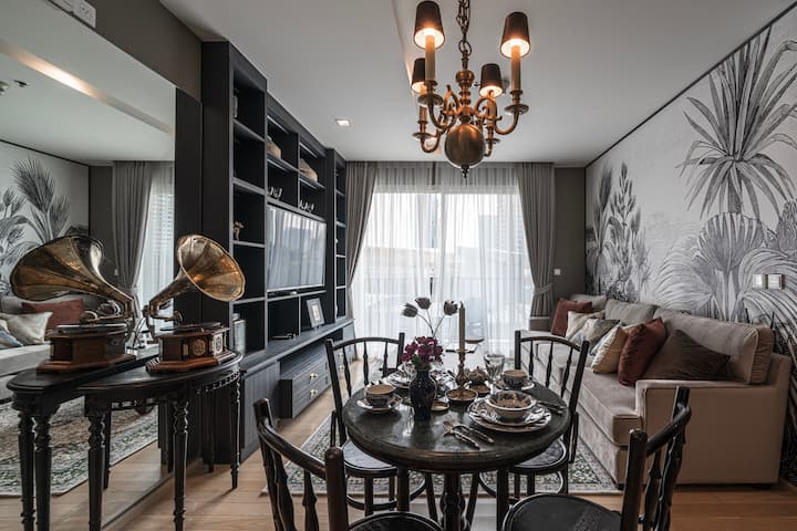 The Embassy Room - Bangkok